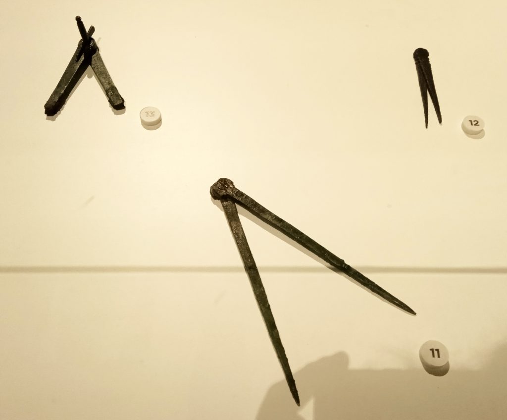 Compassi da muro – Il Capochiave